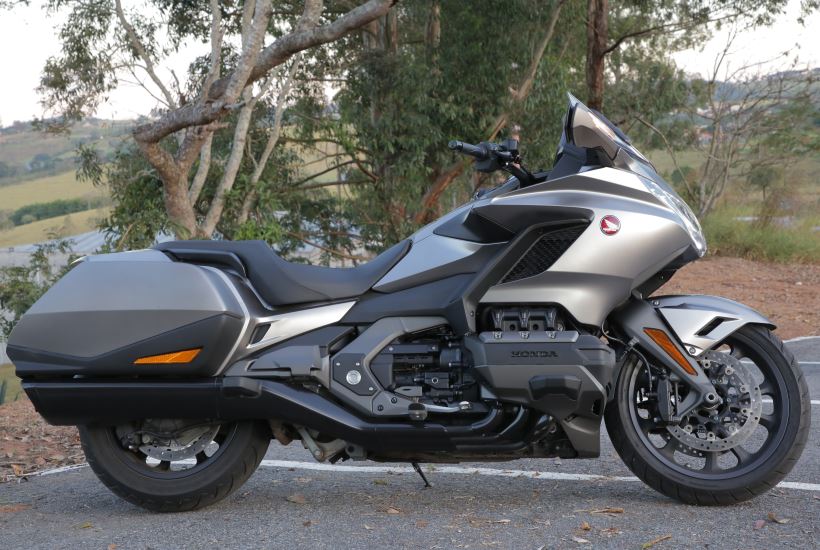 Versão Bagger deixa visual da estradeira Honda Gold Wing mais leve