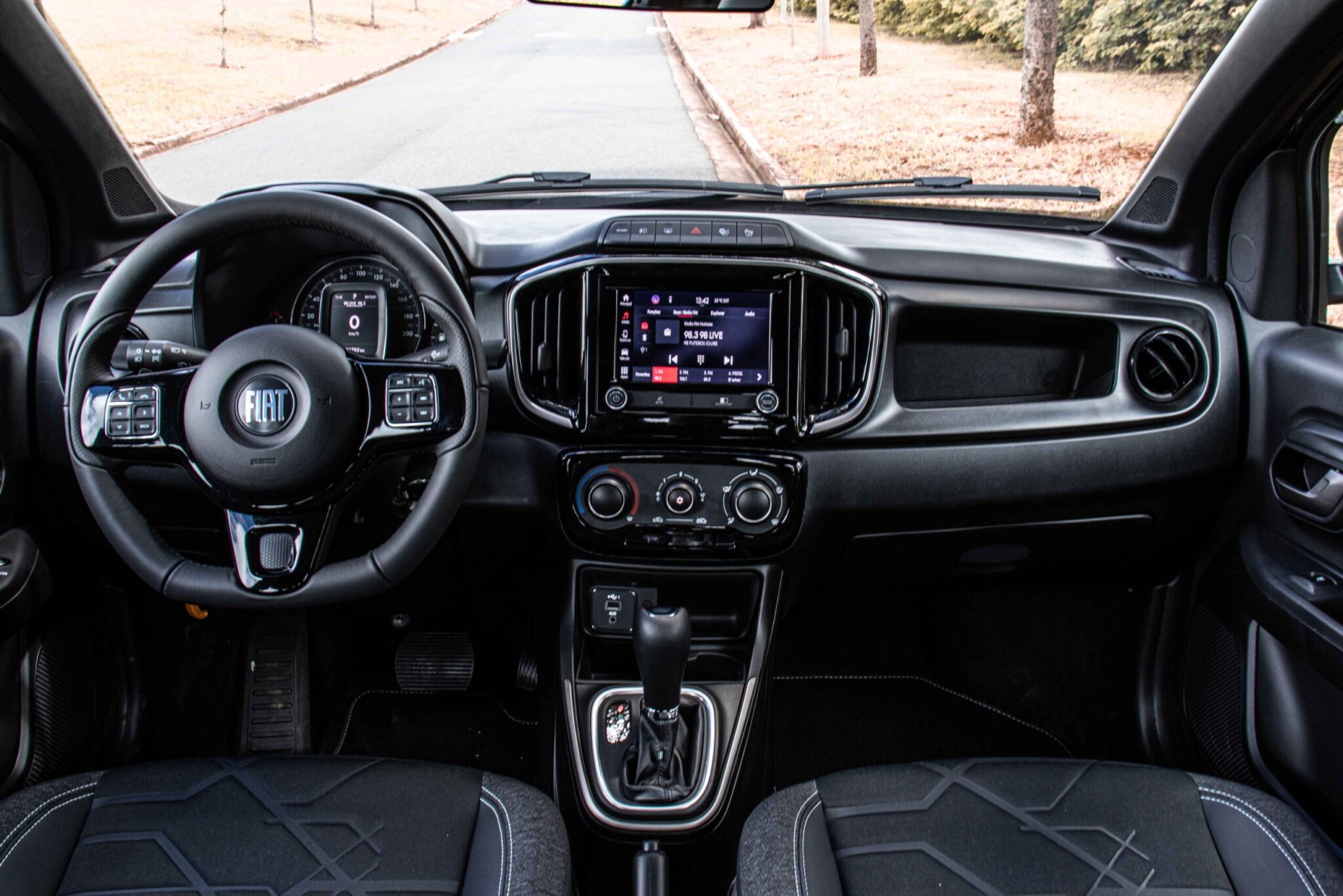 Fiat Strada 2023 ganha motor turbo e uma leve reestilização