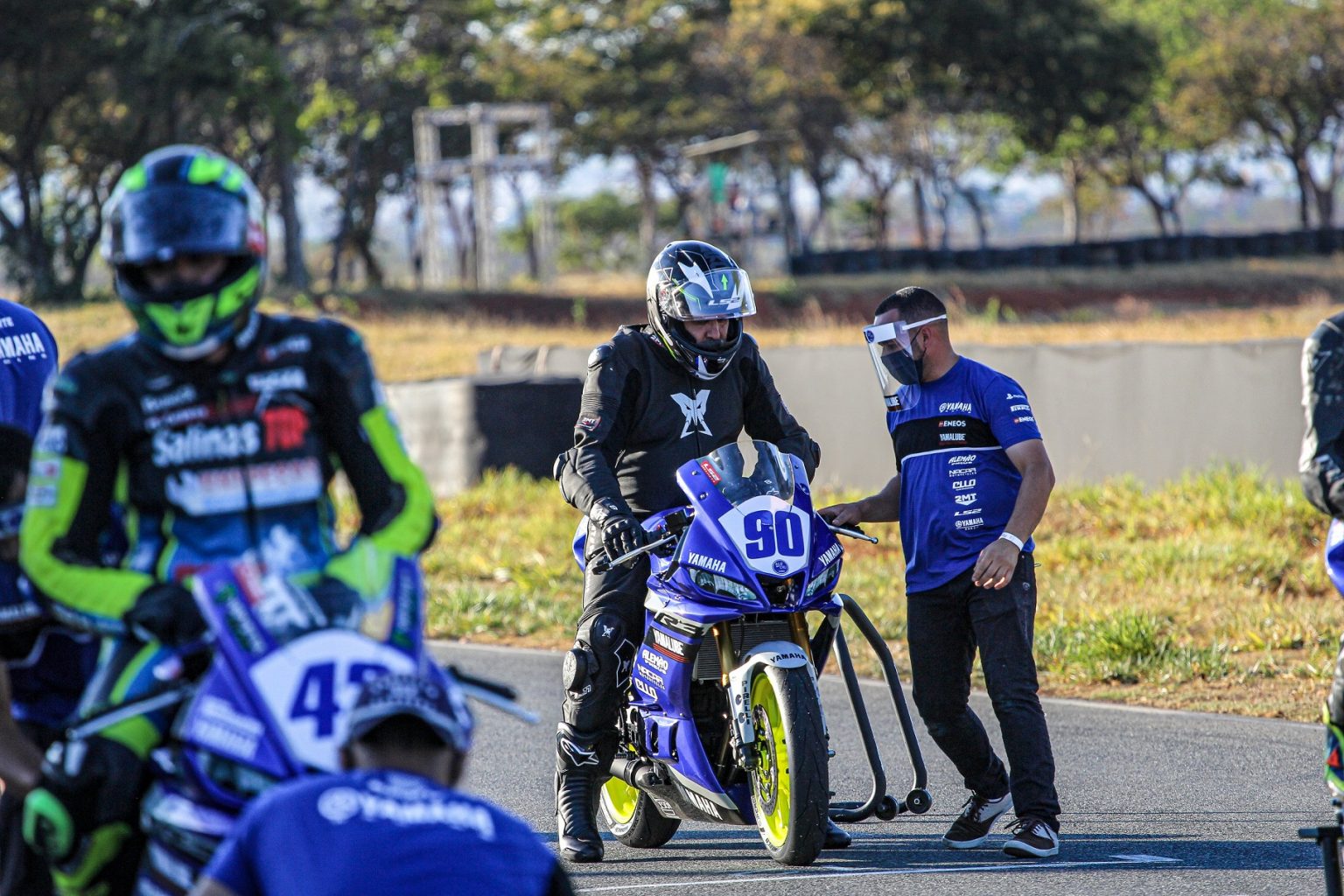 Yamaha YZF-R3 World GP 60TH Anniversary Edition na pista