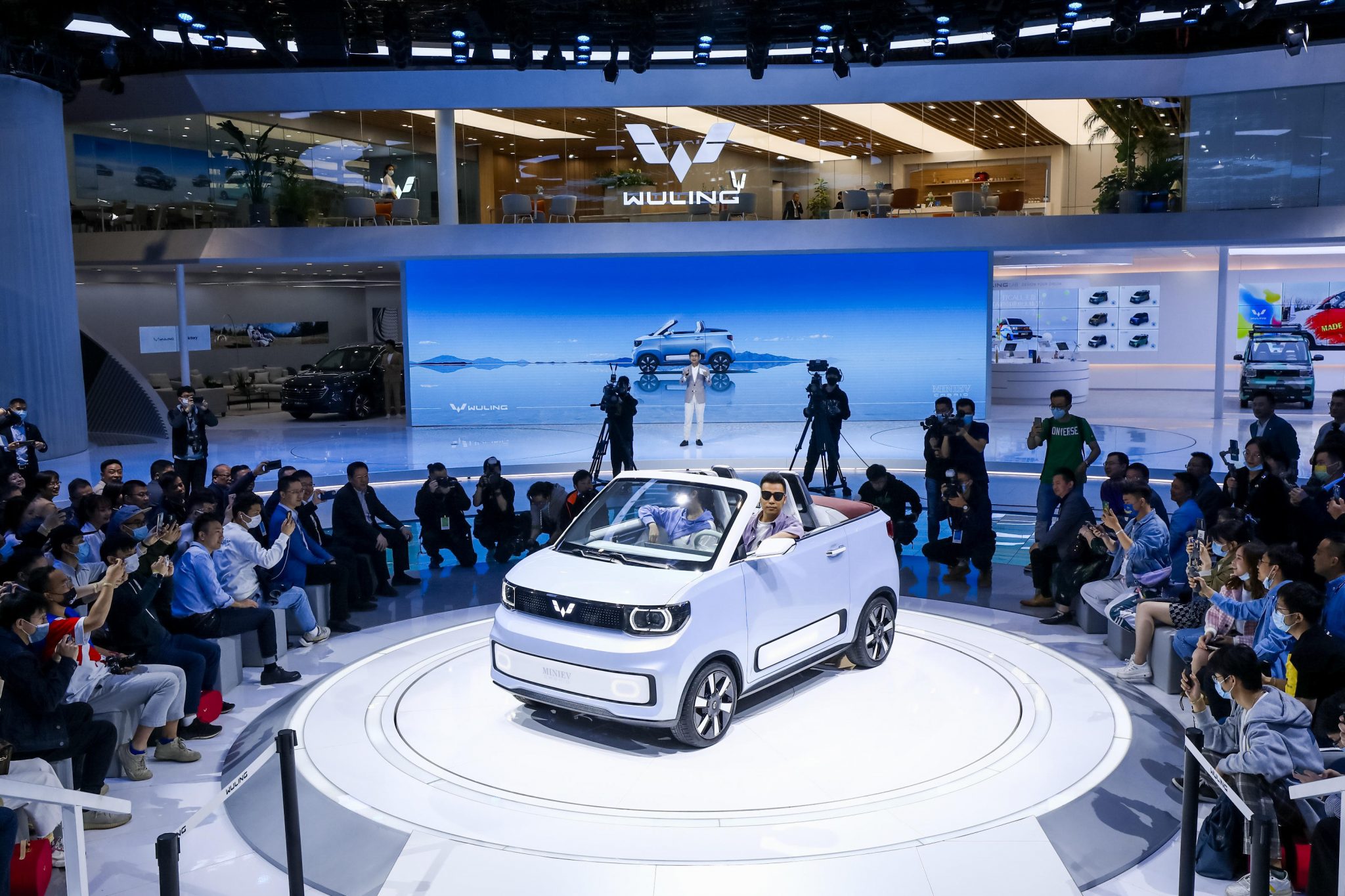 Wuling Mini EV Cabrio é versão conversível do elétrico mais vendido