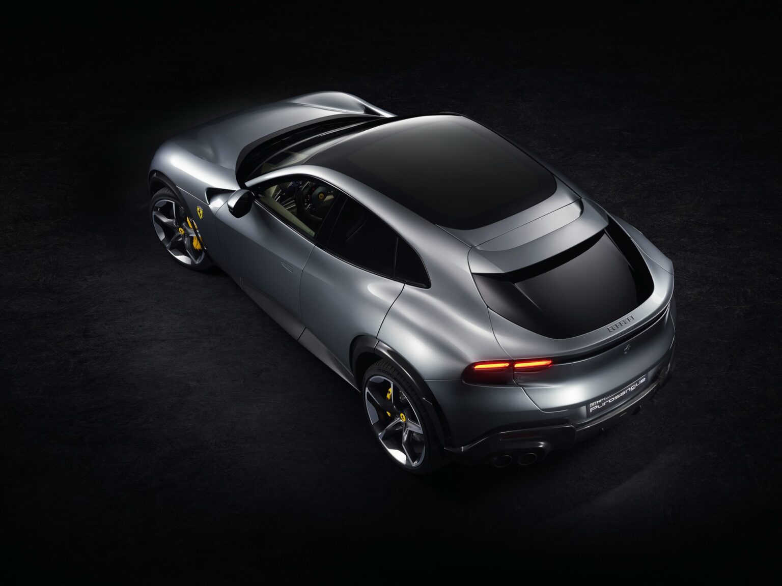 Purosange é o nome do novo e primeiro SUV da Ferrari; confira detalhes