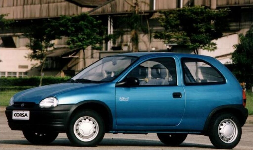 Corsa faz 40 anos na Europa (e segue muito vivo por lá) - Vrum