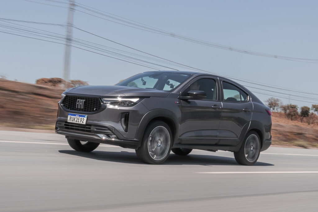 BMW X4: conheça o SUV cupê "sósia" do Fiat Fastback