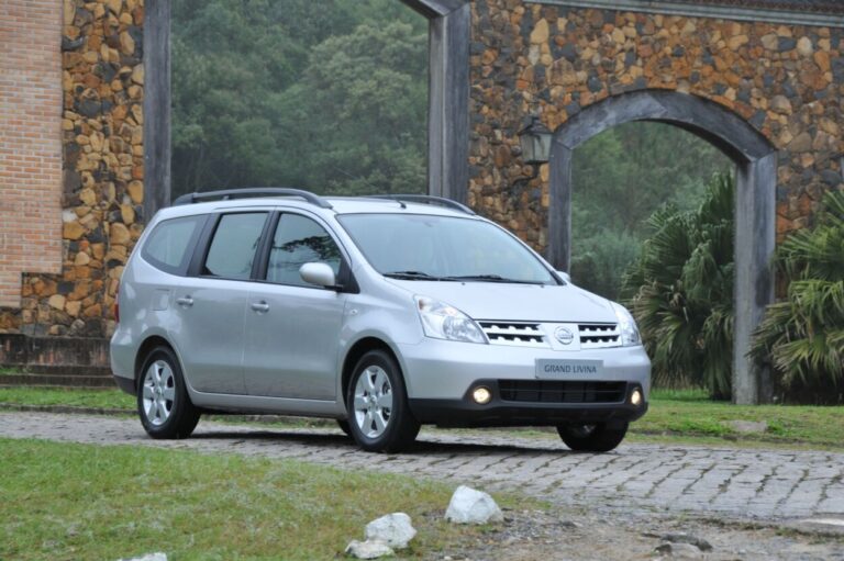 Nissan Livina: 10 motivos para querer ter uma na garagem - Vrum