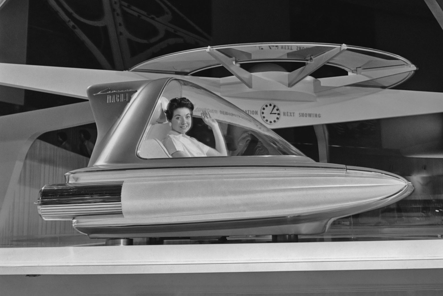 Carro dos Jetsons existiu de verdade e se chamava Ford Levacar