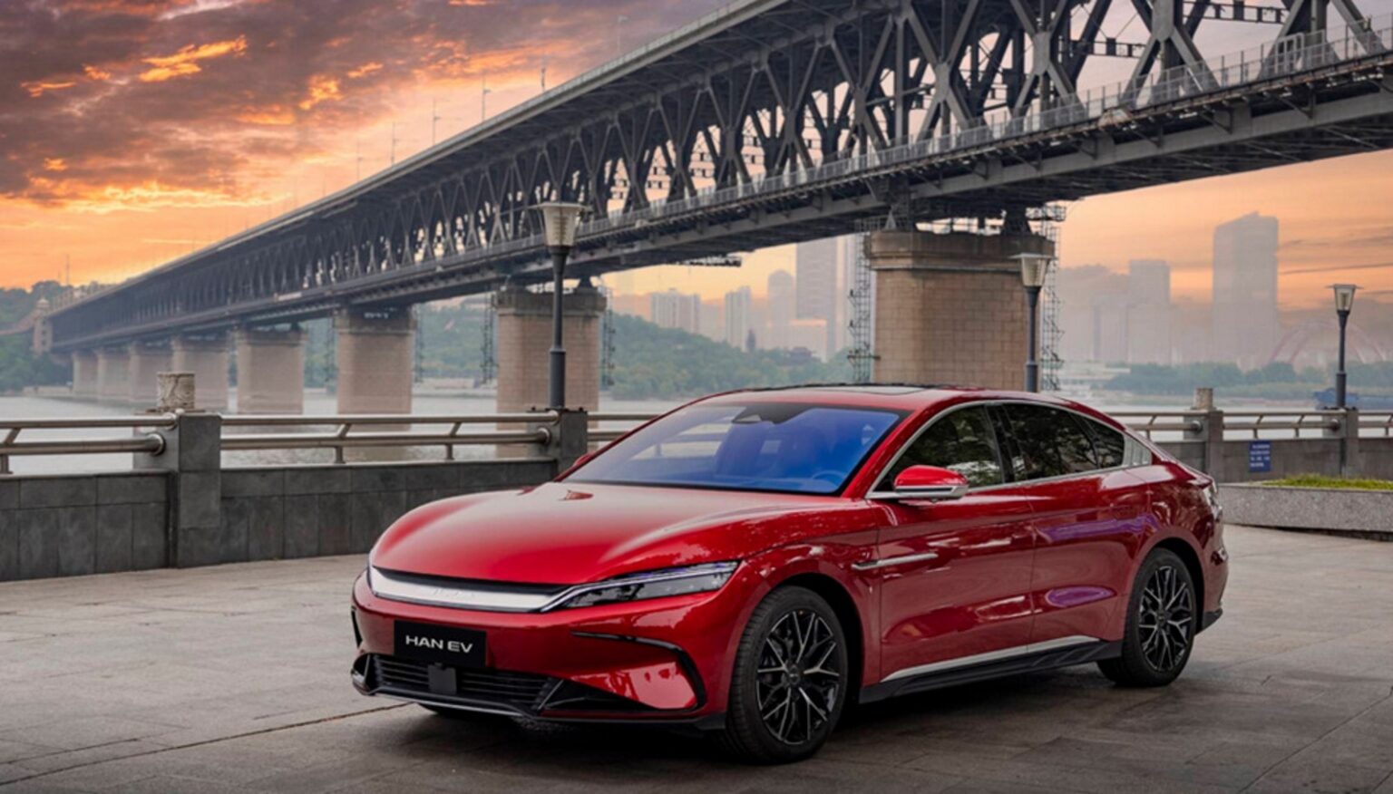 BYD ultrapassa previsão e atinge 50 lojas nomeadas no Brasil