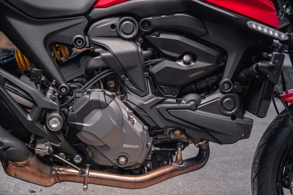 Ducati Monster 937: o 'monstro' ficou mais leve e moderno - Vrum