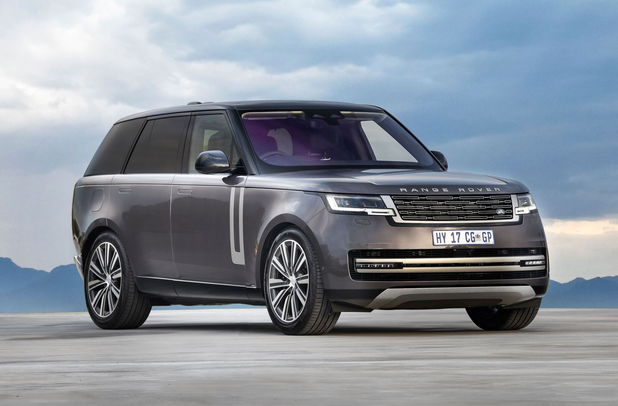 Messi tem coleção milionária de carros; confira alguns modelos