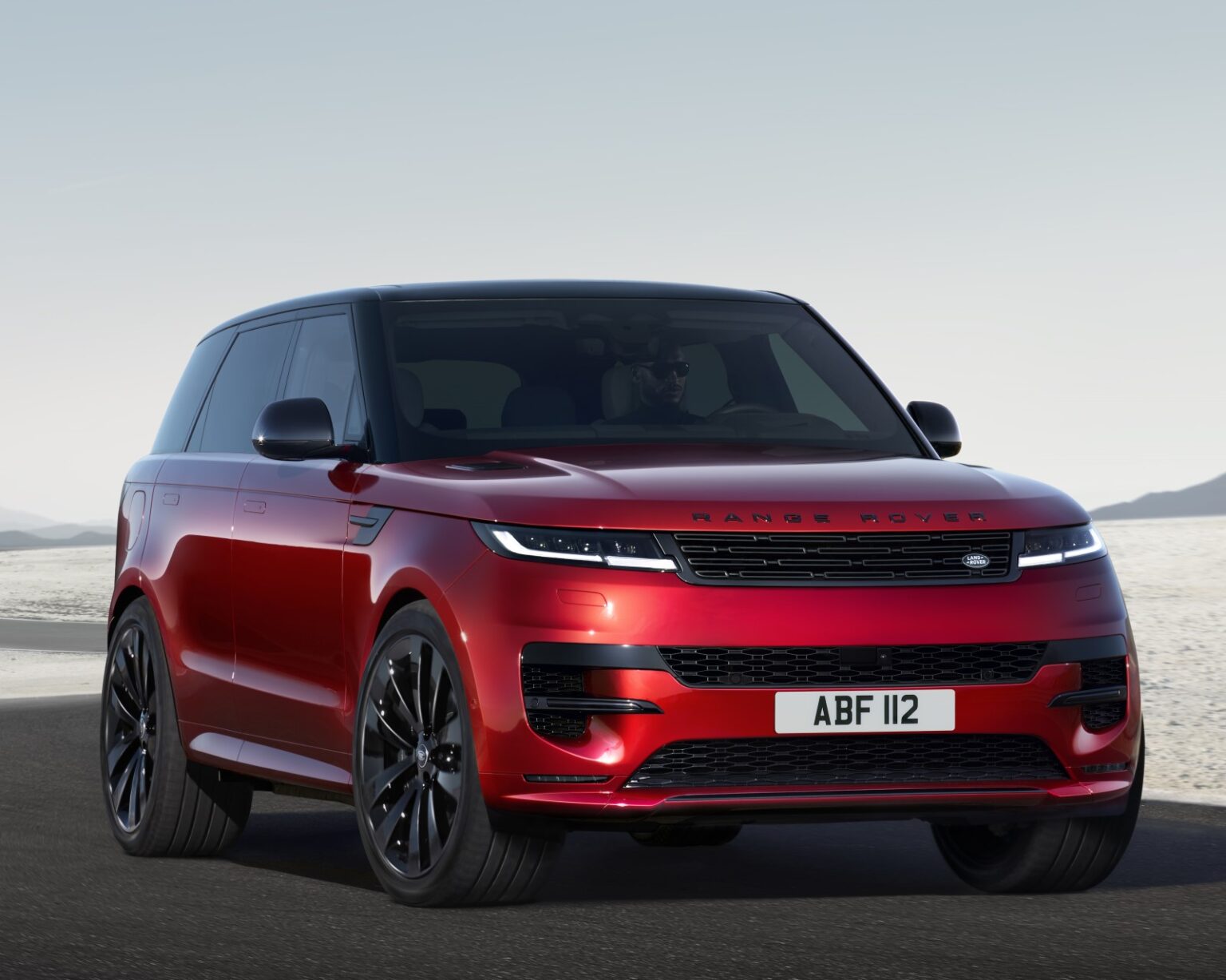 Range Rover Sport híbrido chega por R$ 1 milhão; compensa?