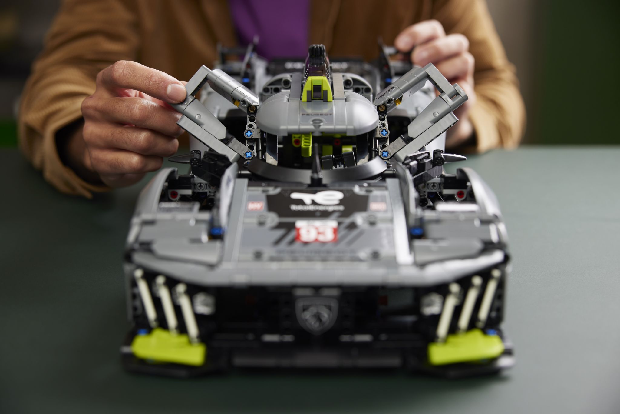 Peugeot Hypercar 9x8: Lego lança o monoposto em 1.775 peças