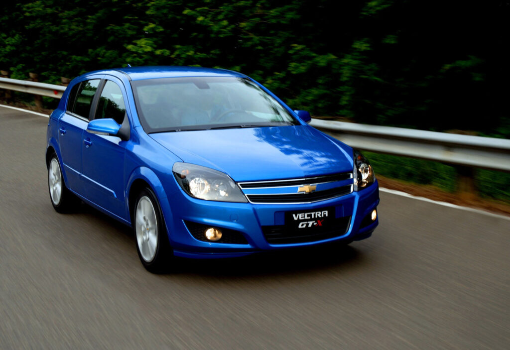 Chevrolet Vectra GT: 10 fatos sobre o 'Astra promovido' - Vrum