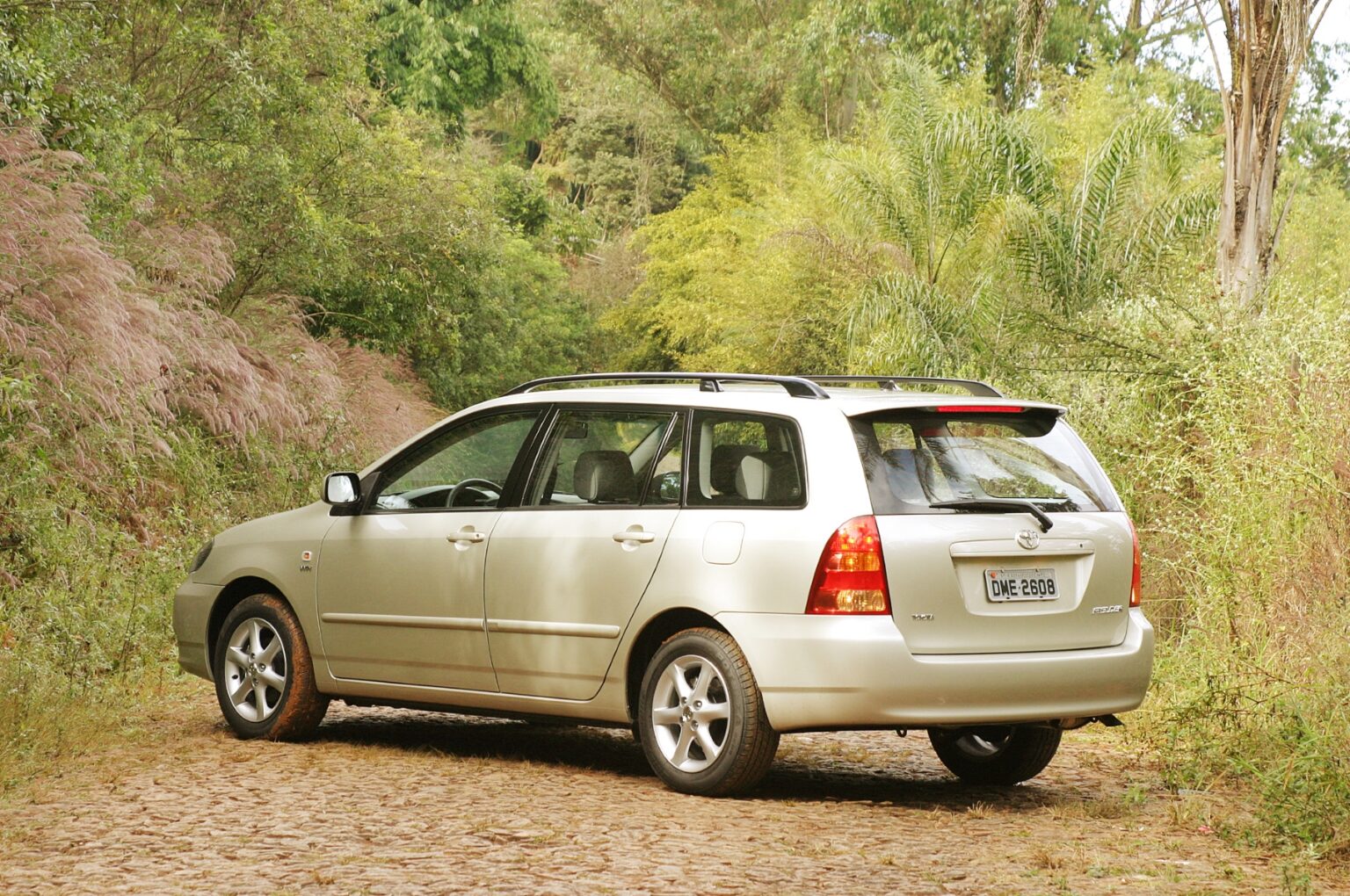Toyota Fielder: 10 fatos sobre uma perua de respeito - Vrum