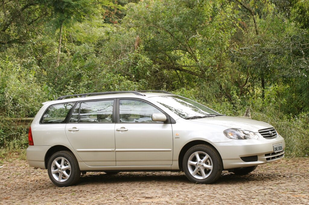 Toyota Fielder: 10 fatos sobre uma perua de respeito - Vrum